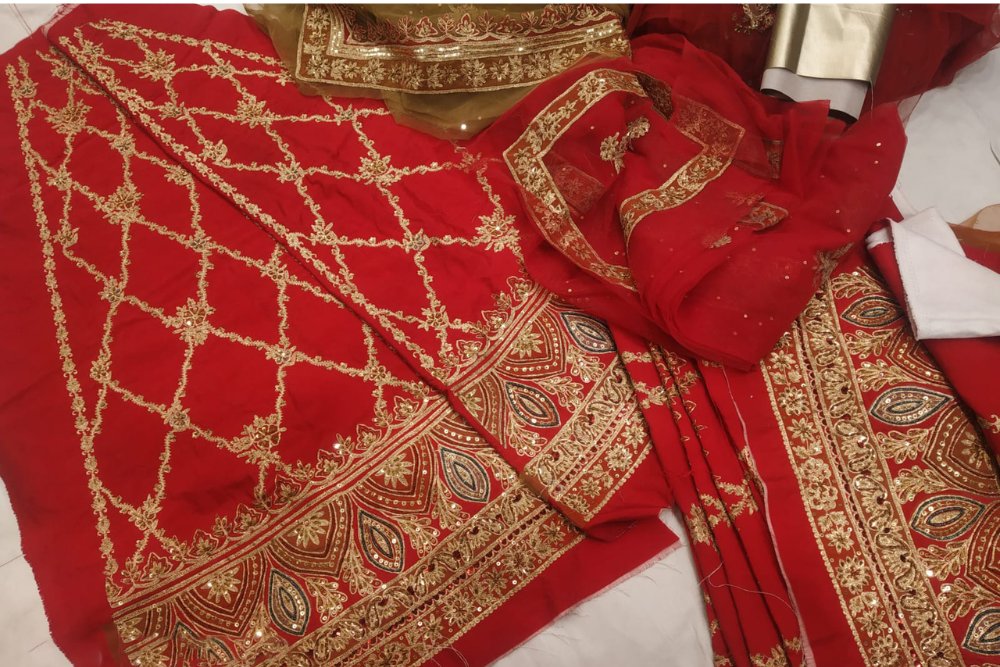 Wine Butterfly Net Thread & Sequin Work Reception Lehenga-7006 – Mohi ...