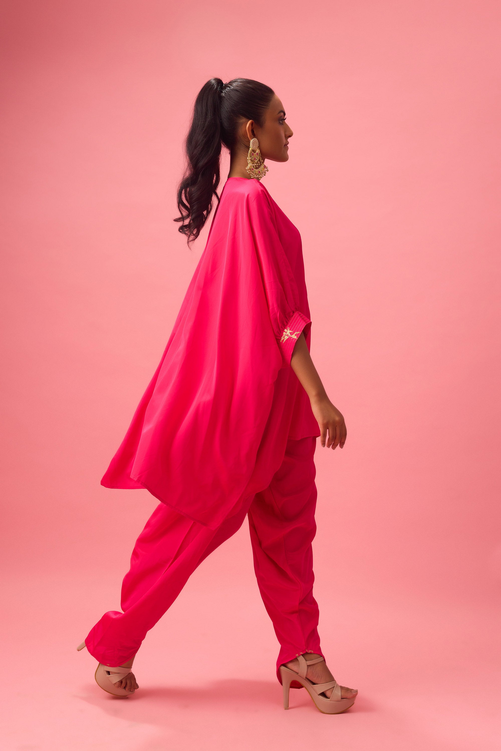 Rani Pink V neckline with dhagai and foiling kaftan detailing paired w ...
