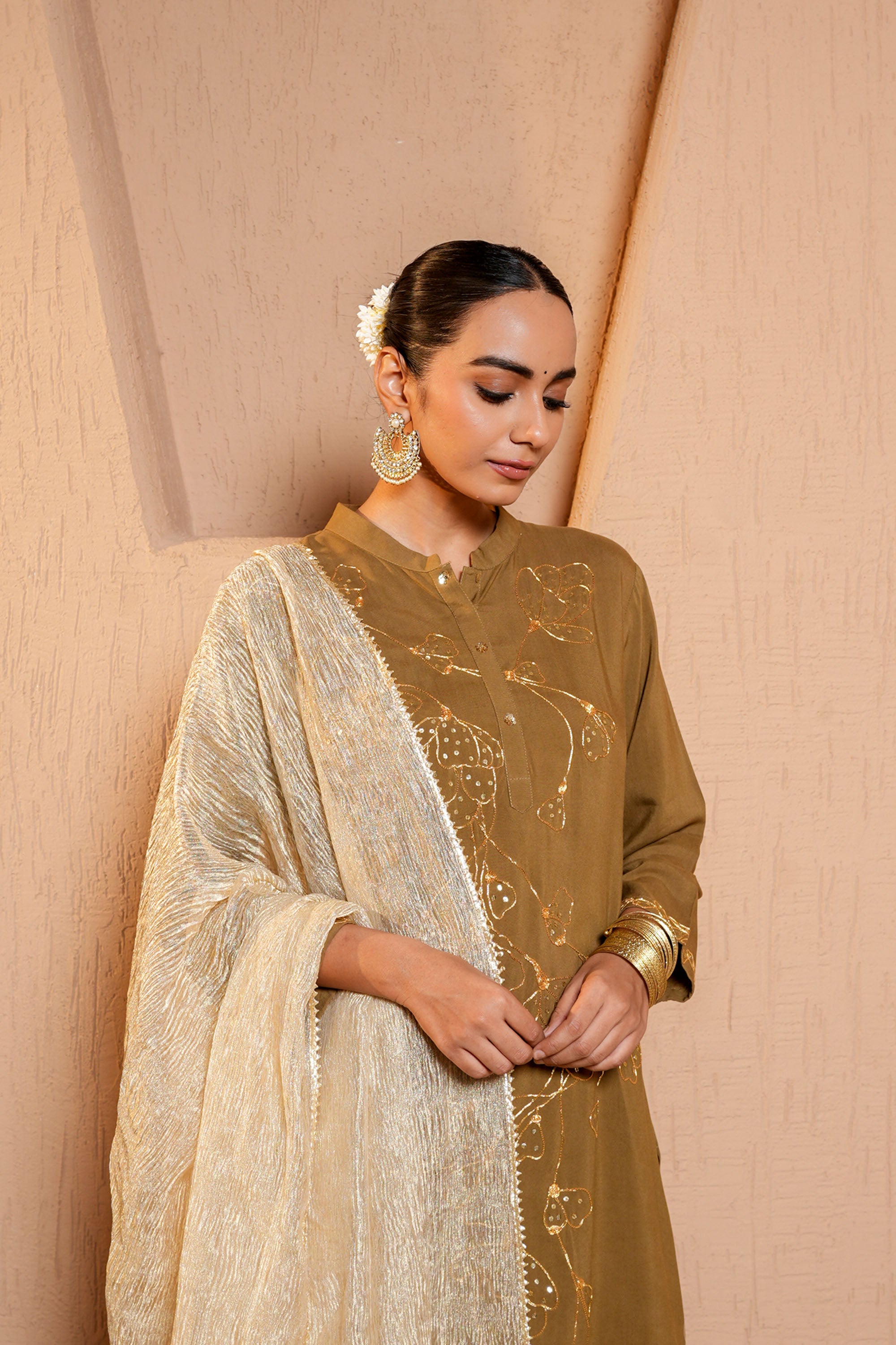 Mehendi Green Rayon Golden Dori Machine Embroidery Kurta Set – Mohi fashion