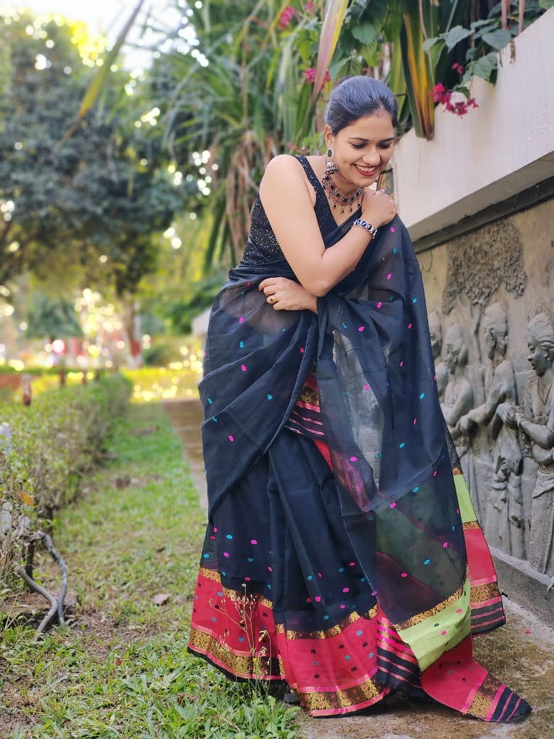 Sundarika Black Mekhela Chador Saree – Mohi fashion