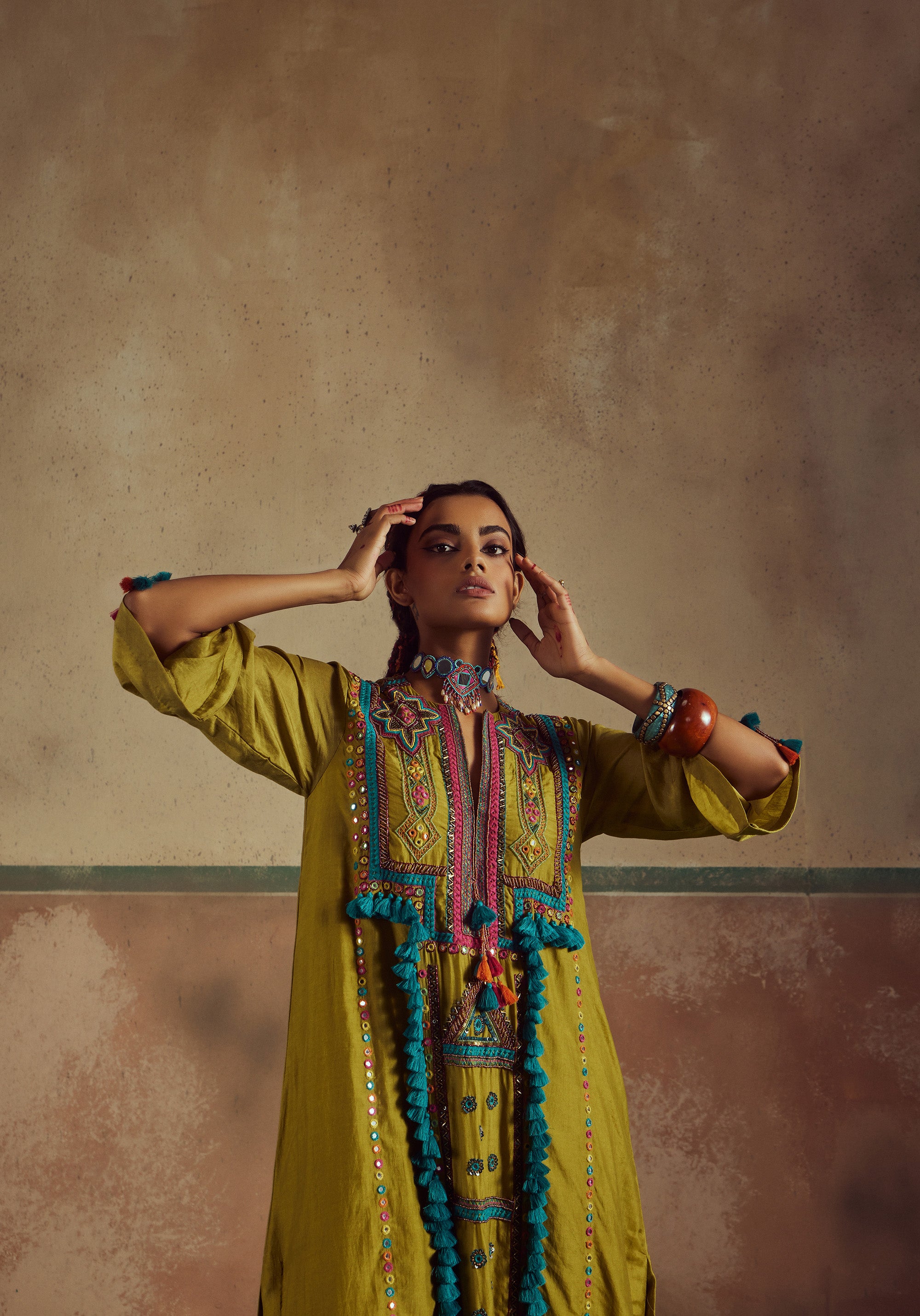 green embroidered jhola kurta set Rang – Mohi fashion